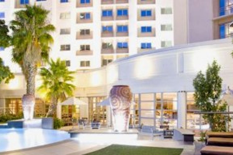 Southern Sun Waterfront, Cape Town - Get Prices for the Stunning ...